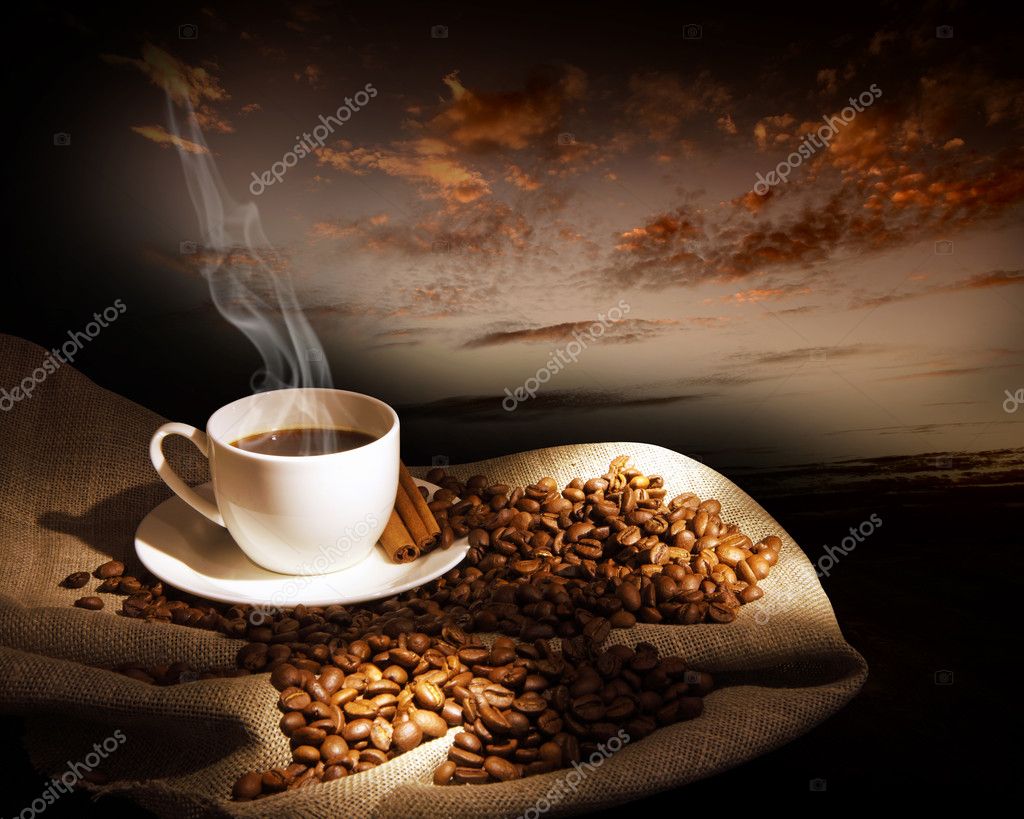 Tazza di caffè fumante — Foto Stock © SergeyNivens #6183980