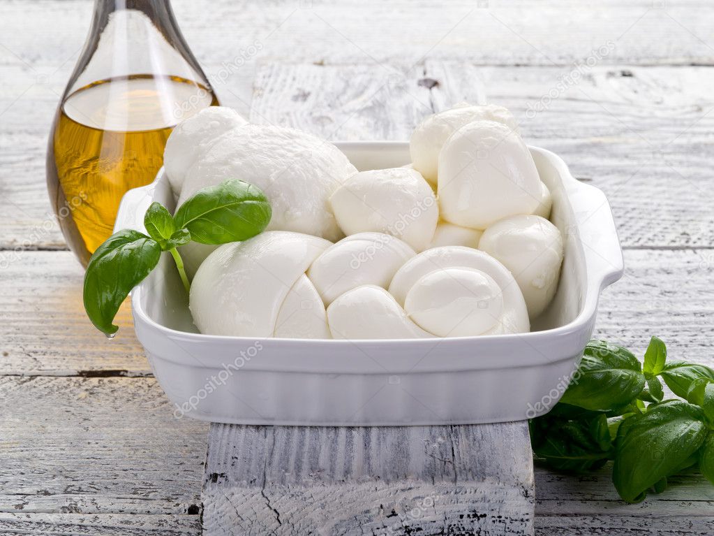 Vatiety of italian buffalo mozzarella-mix mozzarelle di bufala Stock ...
