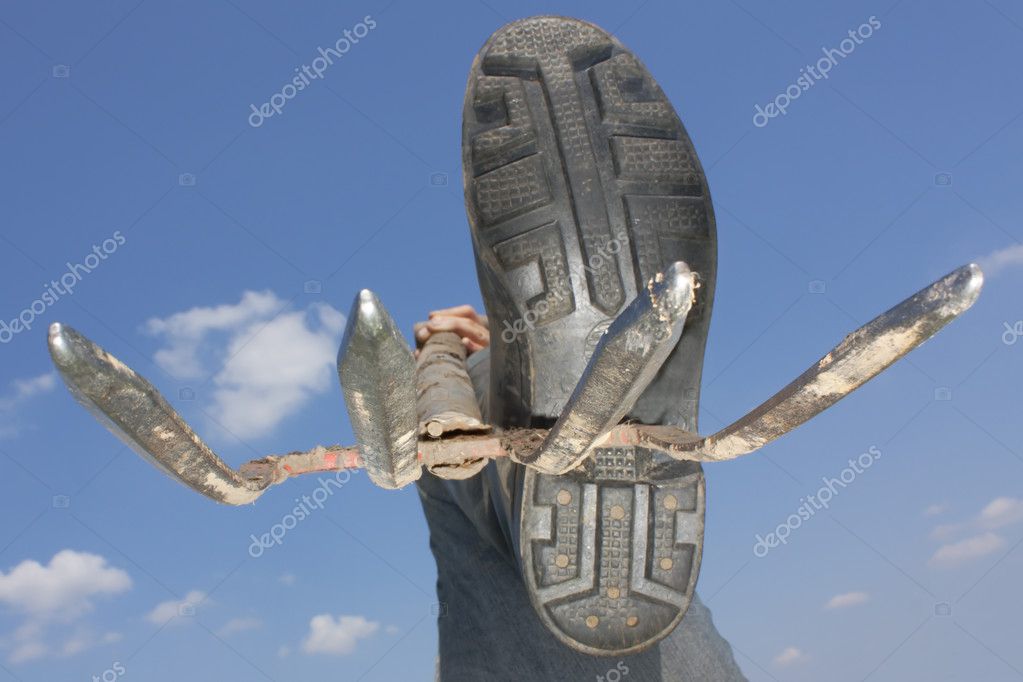 Breakdance Worms Eye View