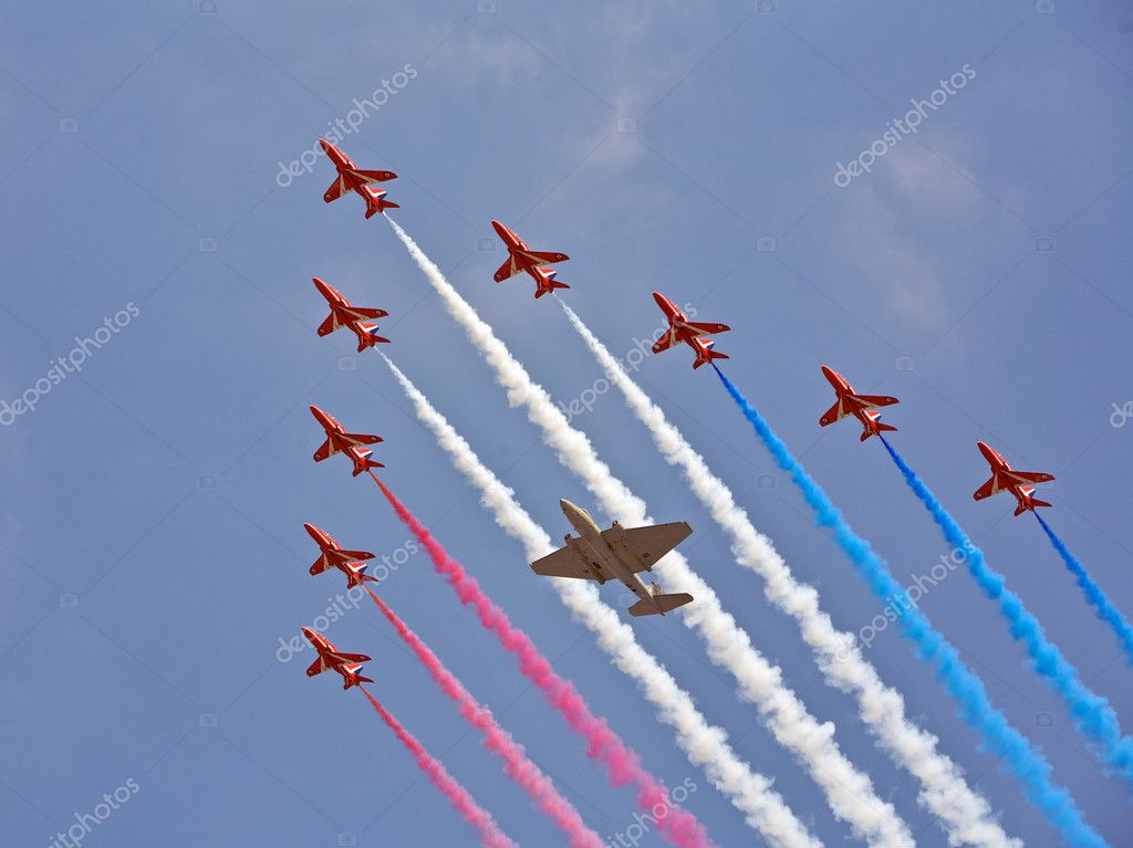 Flying in formation – Stock Editorial Photo © Vividrange #5472391