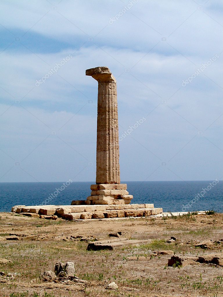 Greek column Stock Photo by ©Crisferra 6222302