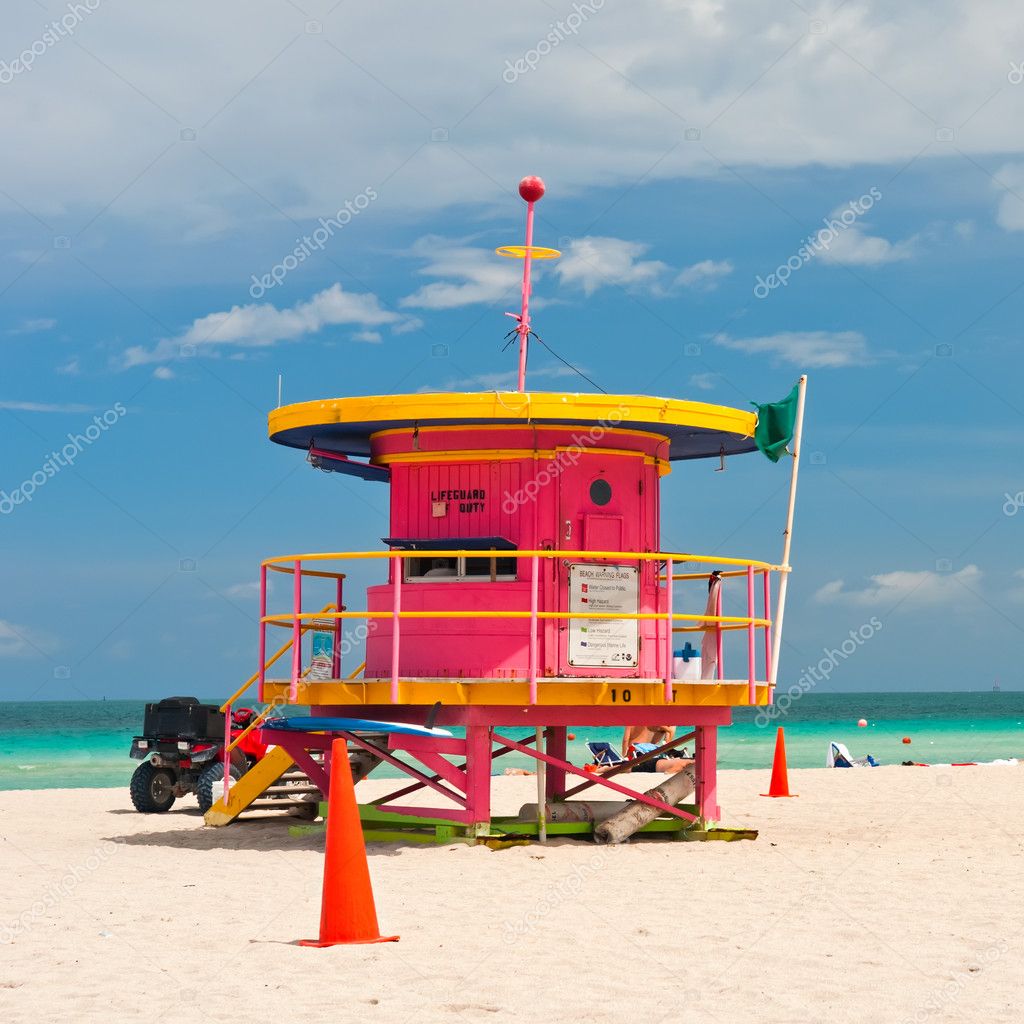 Lifeguard stand, South Beach, Miami, Florida — Stock Photo © sborisov ...